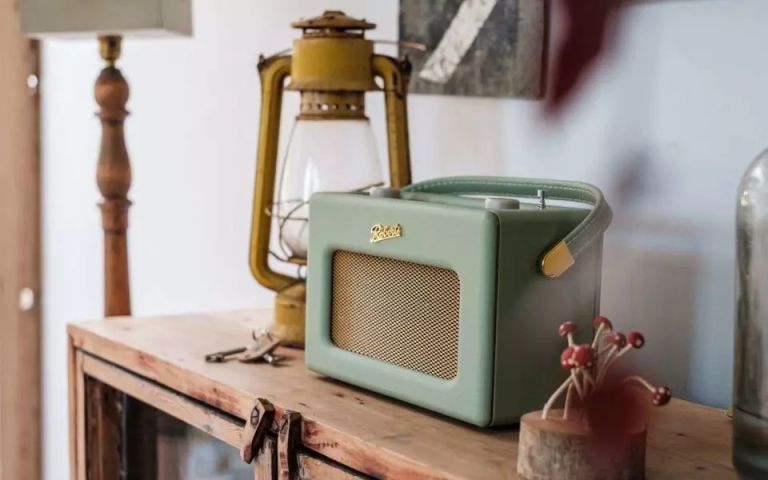 Roberts Radio RD70PC Roberts Revival FM/DAB/DAB+ Retro Radio - Pastel ...