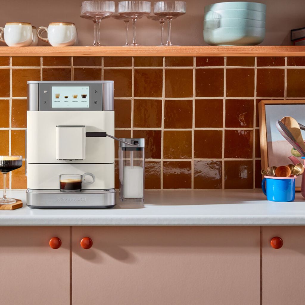 KitchenAid KF8 Fully Automatic Espresso Machine in Porcelain White ...
